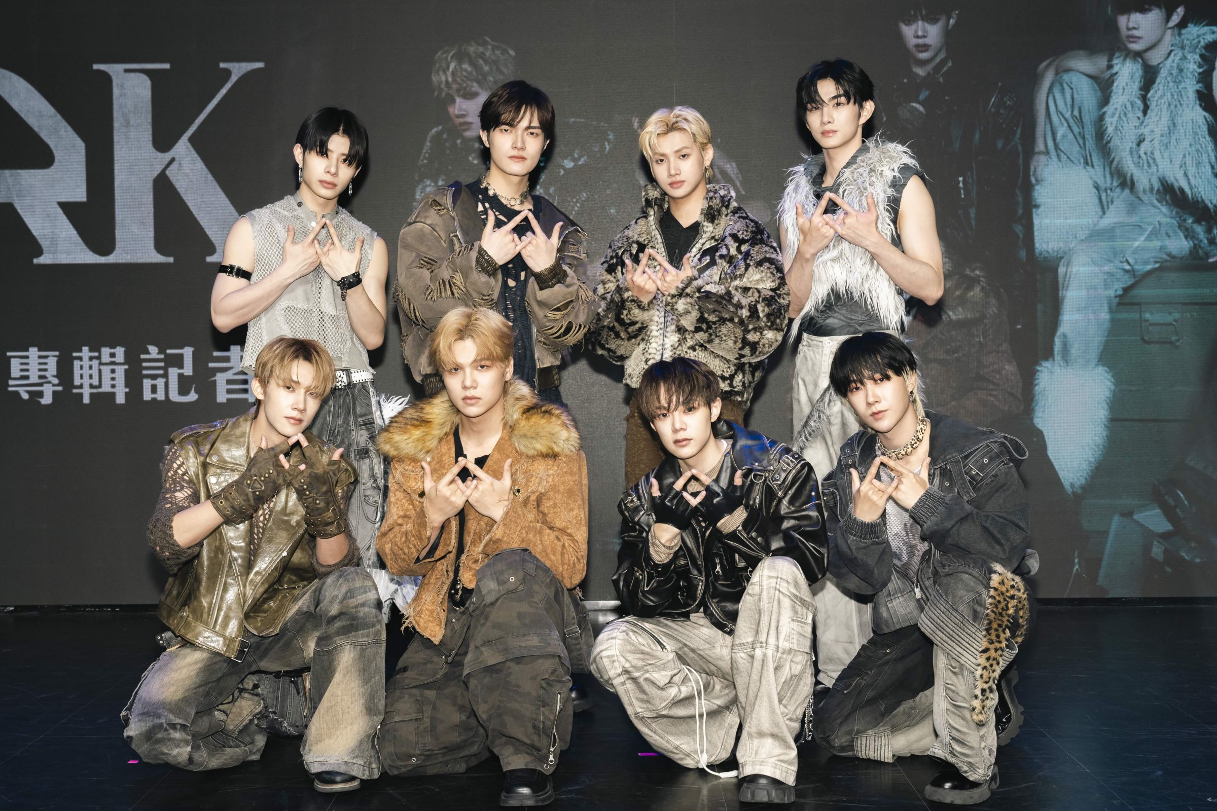 「最Pro男團」ARKis人氣飆升！「五堅情」黃偉晉驚喜現身 Alex、