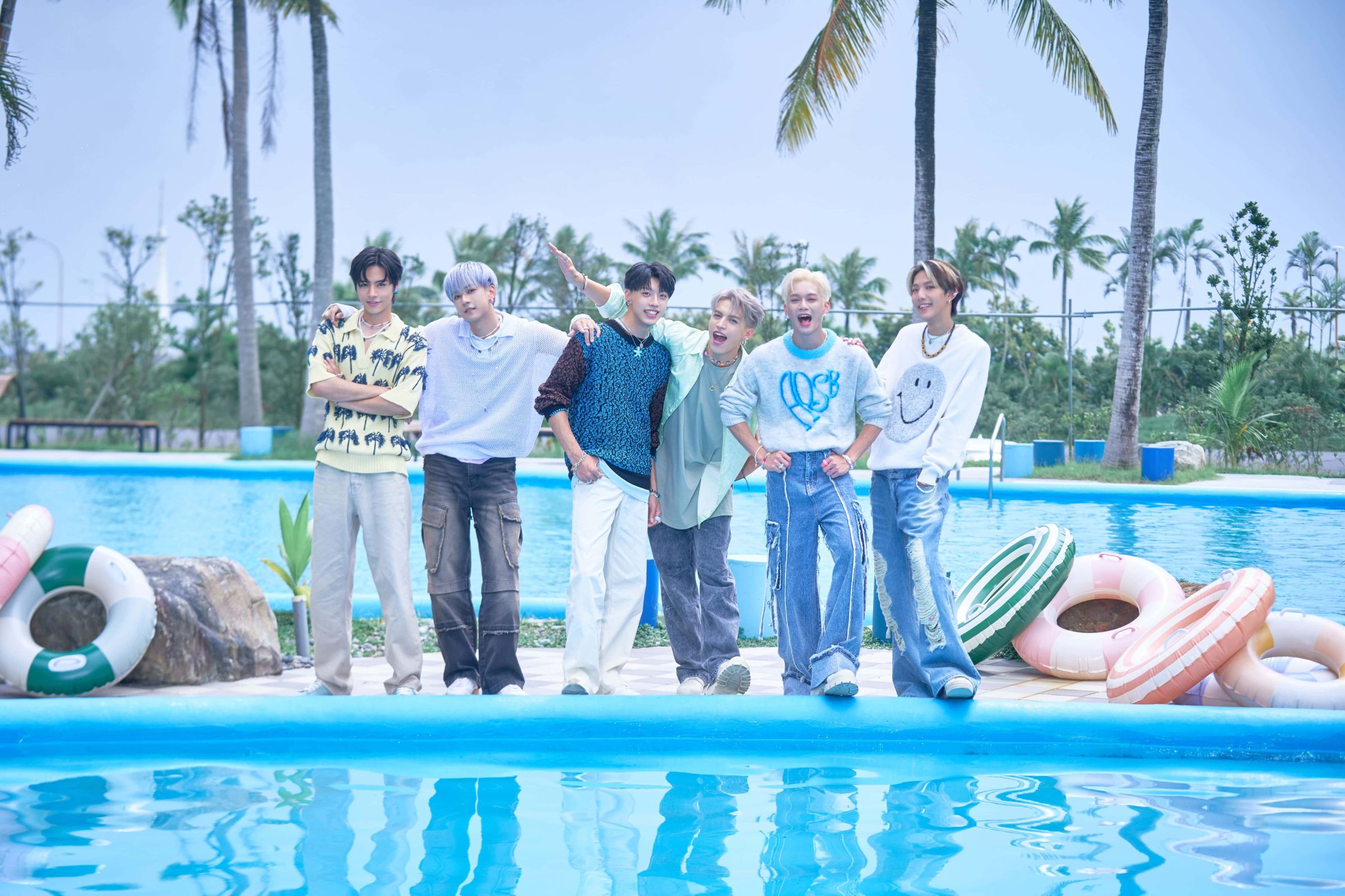 Ozone 6位男孩大展青春活力！〈陪你Sha La La〉感受最後的夏日狂