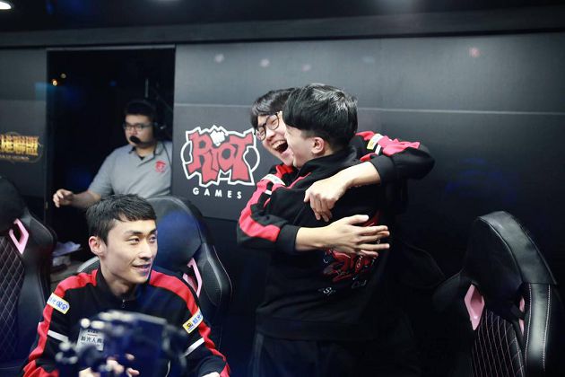 不放手直到夢想到手！AHQ宣布「退出PCS」 網：怎麼放手了