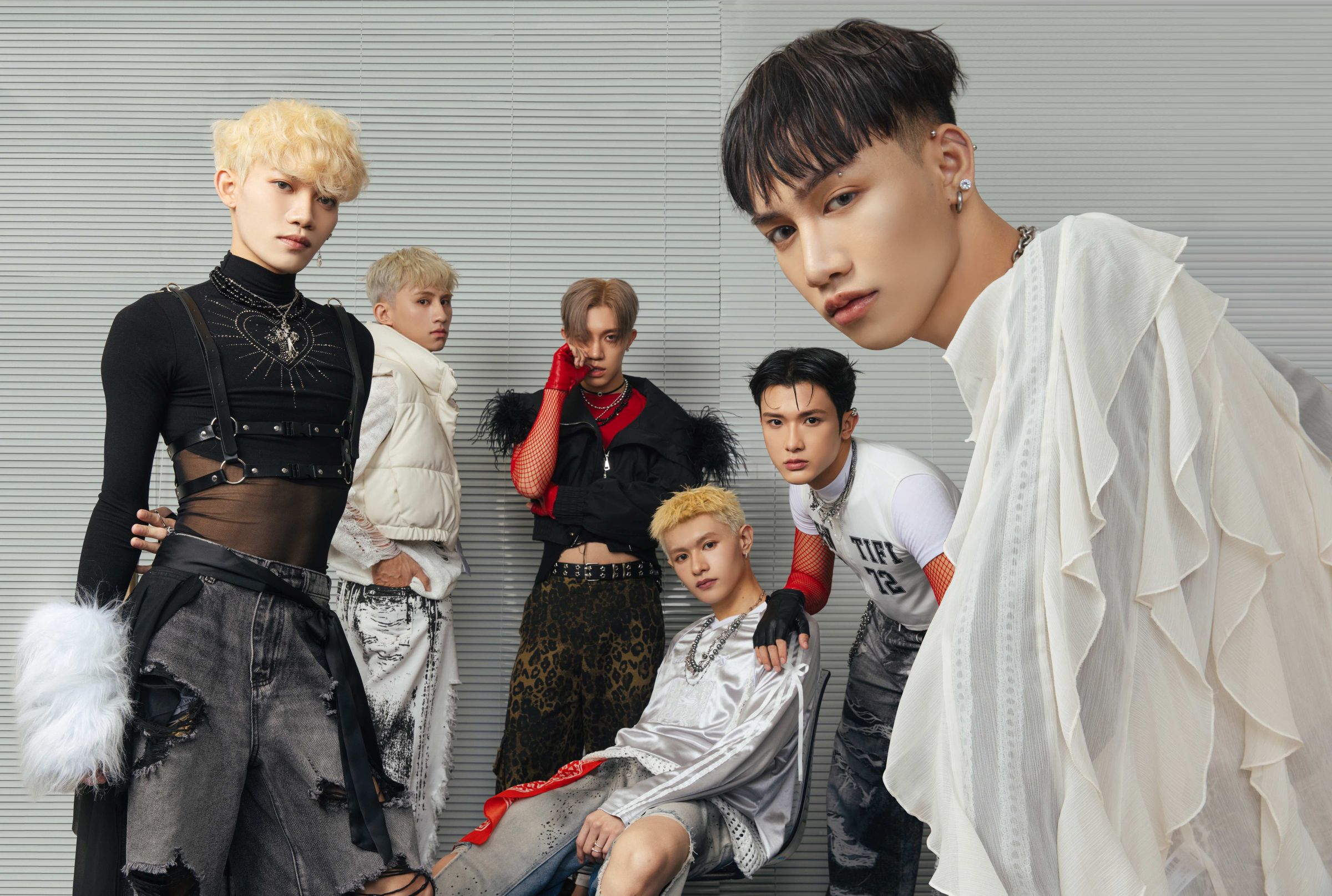 VERA 相隔 2 年推新專！迎向新境界造型大突破全員挑戰「辣帥風」