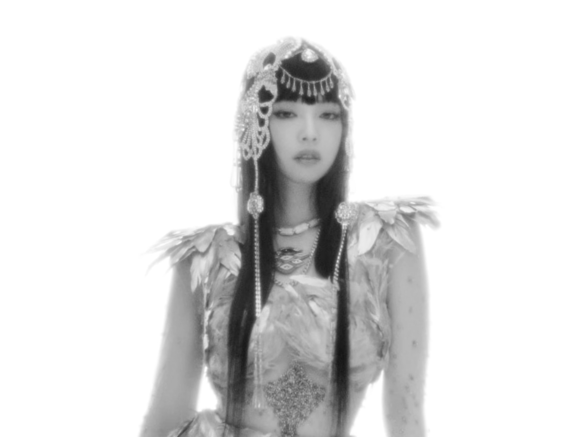 BLACKPINK Jennie 公開新曲 MV 《ZEN》！神似埃及豔后展現全新魅