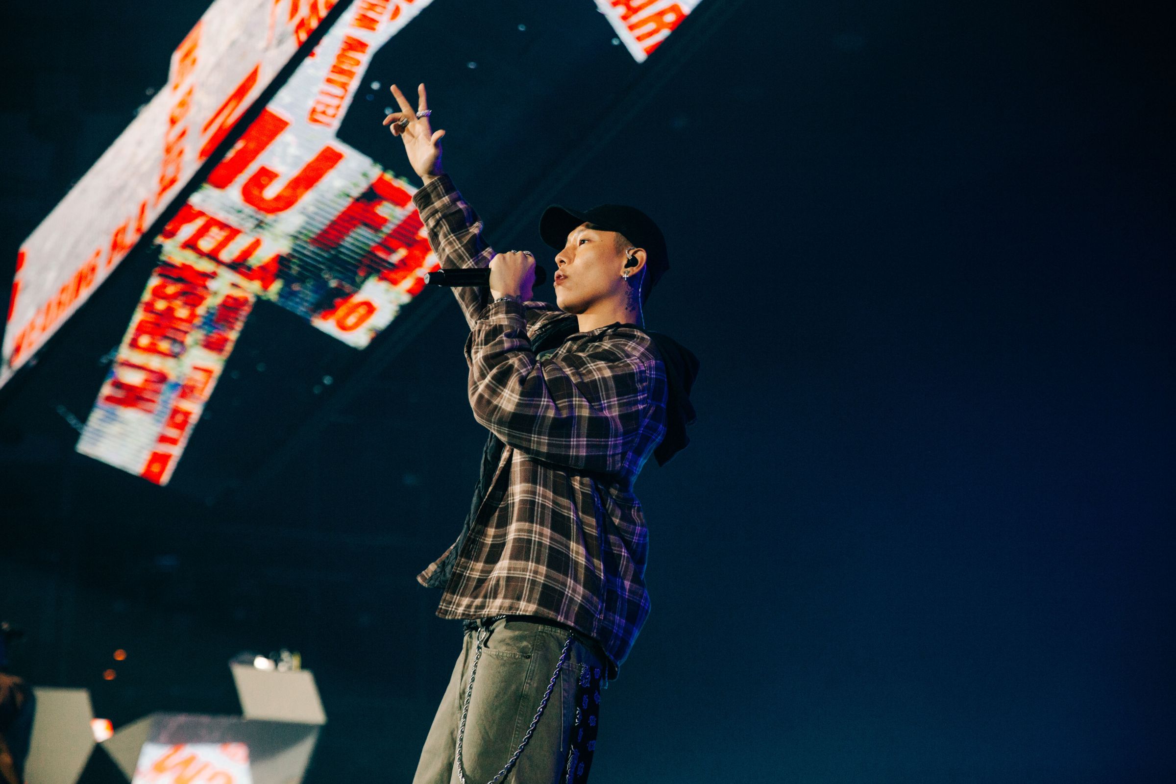 嘻哈天團炸裂小巨蛋！頑童MJ116《OGS》七場開唱嗨翻全場！現場突