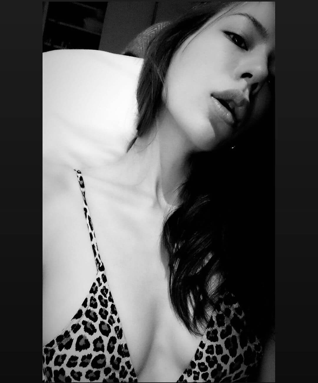 Keanna深夜曬「渾圓辣半球」！緊張曝「長輩都有追蹤我」 網嗨：看完睡不著！